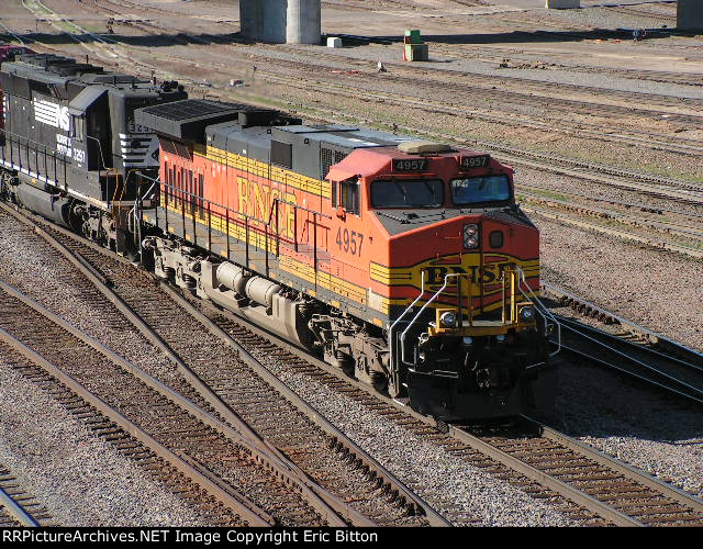 BNSF 4957 West with two out of state vistors